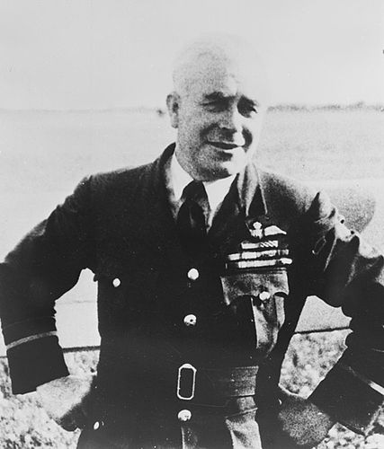Richard Saul (April 16, 1891 — November 30, 1965), pilot, commander ...