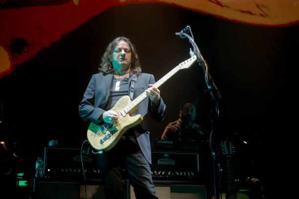 Dave Kilminster (born January 25, 1962), British Guitarist, vocalist ...