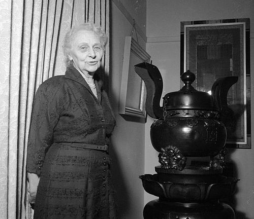 Jo Bauer-Stumpff (March 22, 1873 — December 19, 1964), Dutch artist ...