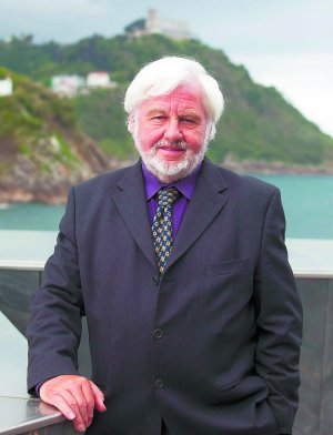 Norman Longworth (born March 19, 1936), British educator, author ...