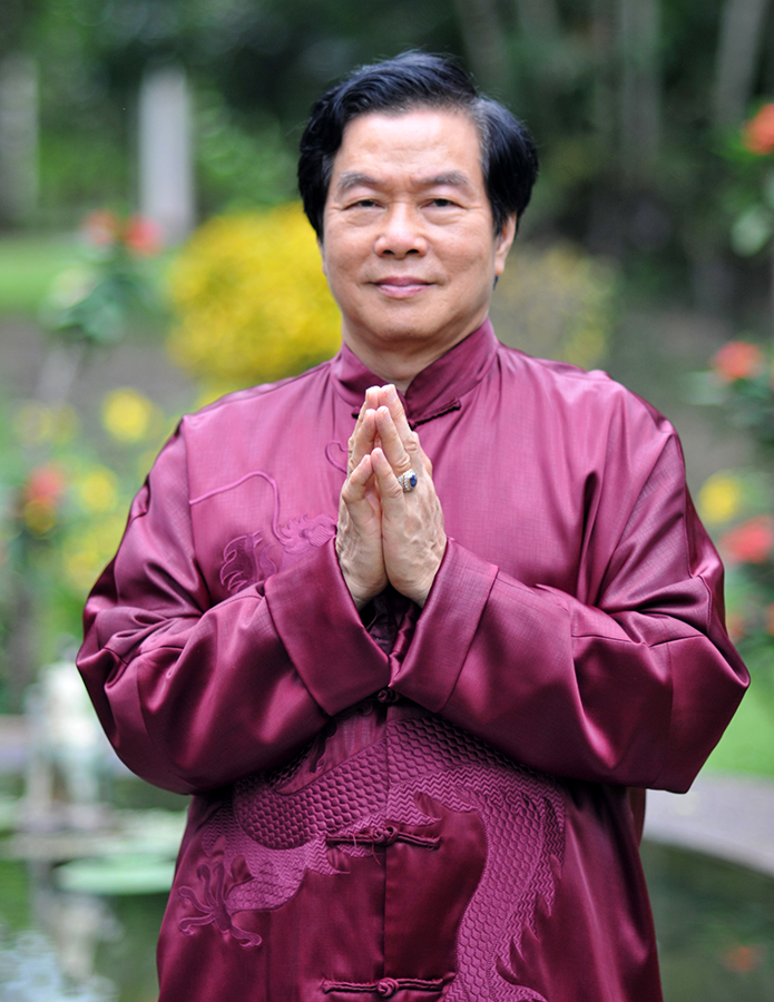 Mantak Chia (born April 4, 1944), Thai entrepreneur, Healer, teacher ...