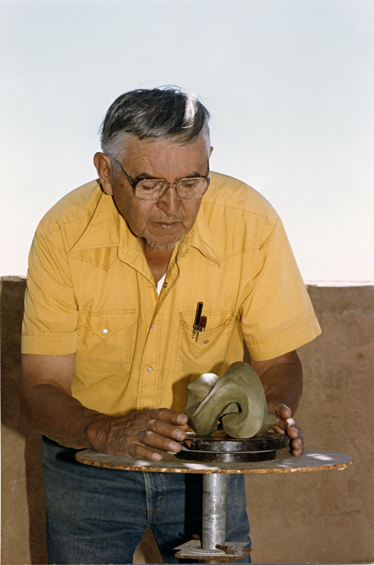 Allan Houser (March, 1914 — 1994), American artist | World Biographical ...